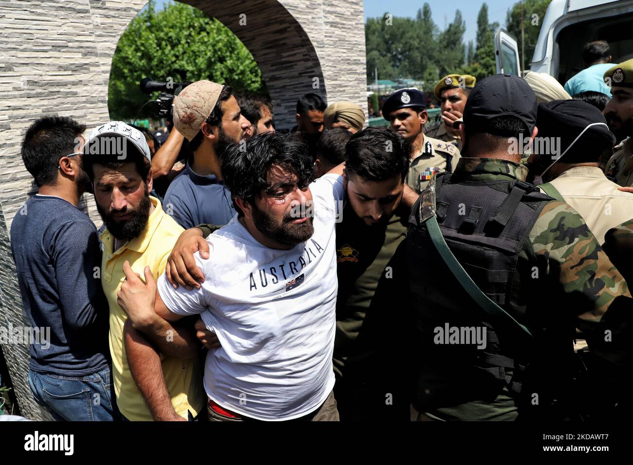 Relatives of a slain police cop Grief during the wreath Laying Ceremony ...