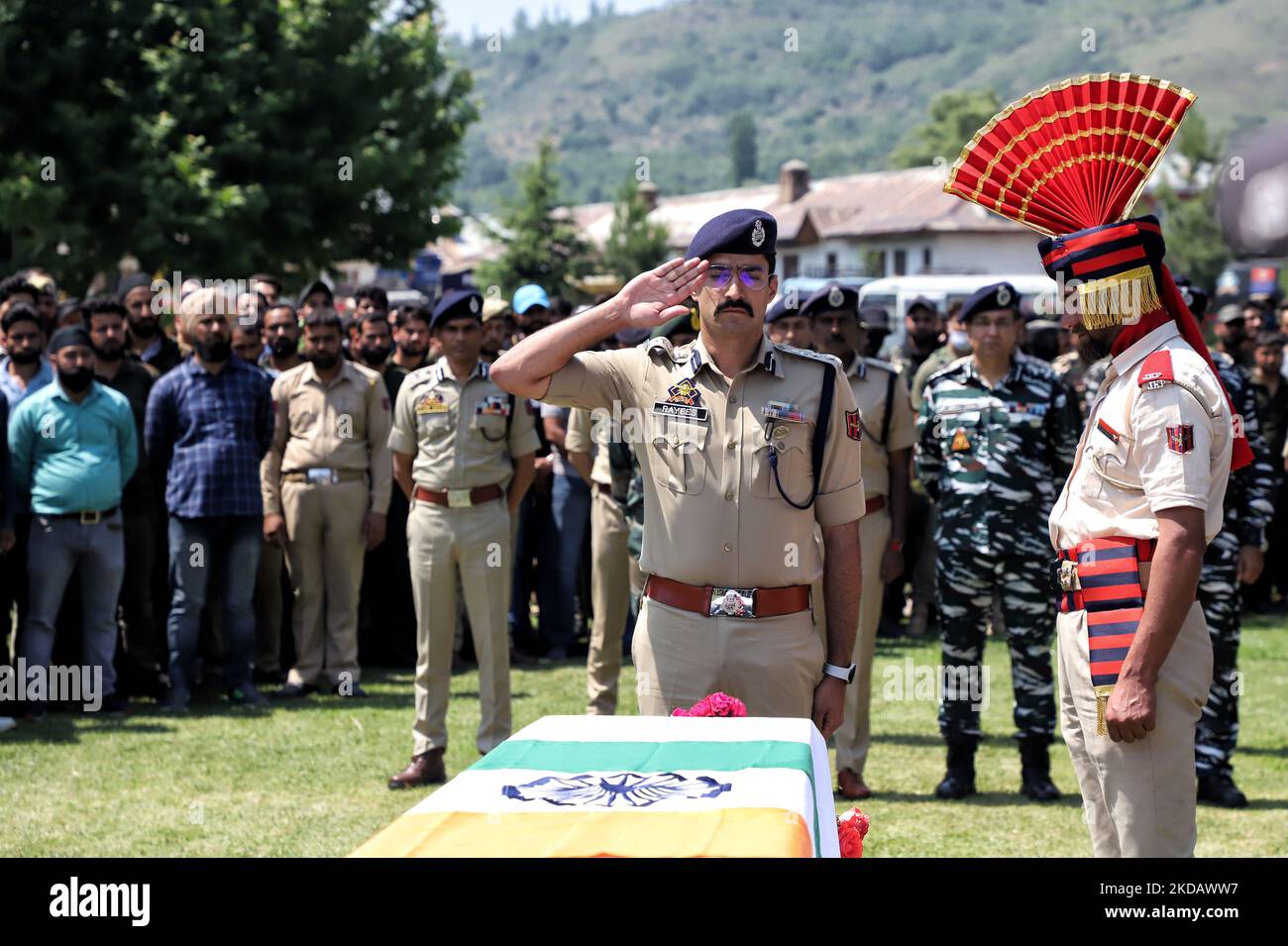 SSP Baramulla Rayees Mohammad Bhat during the wreath Laying Ceremony of ...
