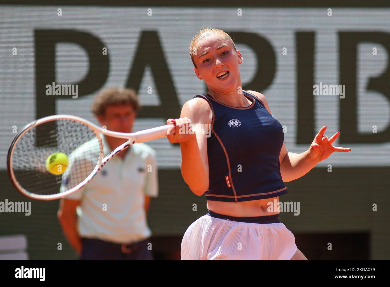 Elsa Jacquemot during her match against Angelique Kerber on Philipe ...