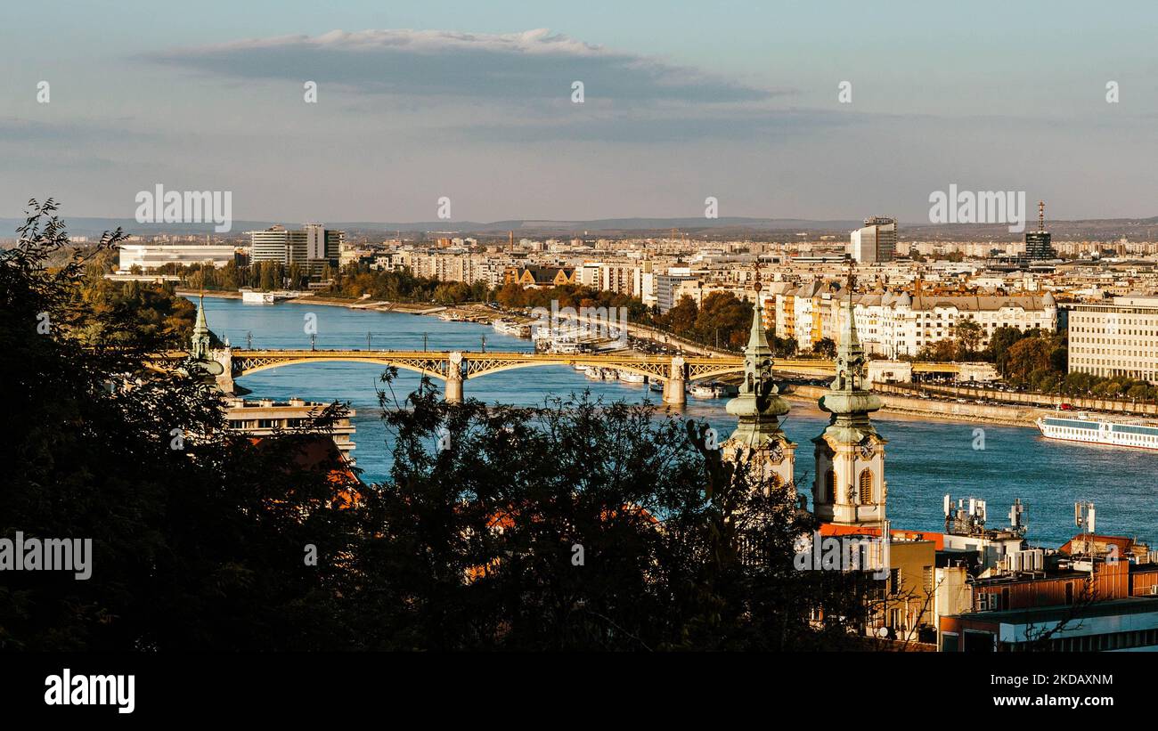 A scenic cityscape of Budapest with the Margaret Bridge on a sunny day ...