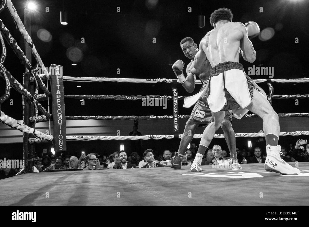 Super welterweight Marlon “Savage” Harrington (8-0, 7 KOs; Detroit, MI ...