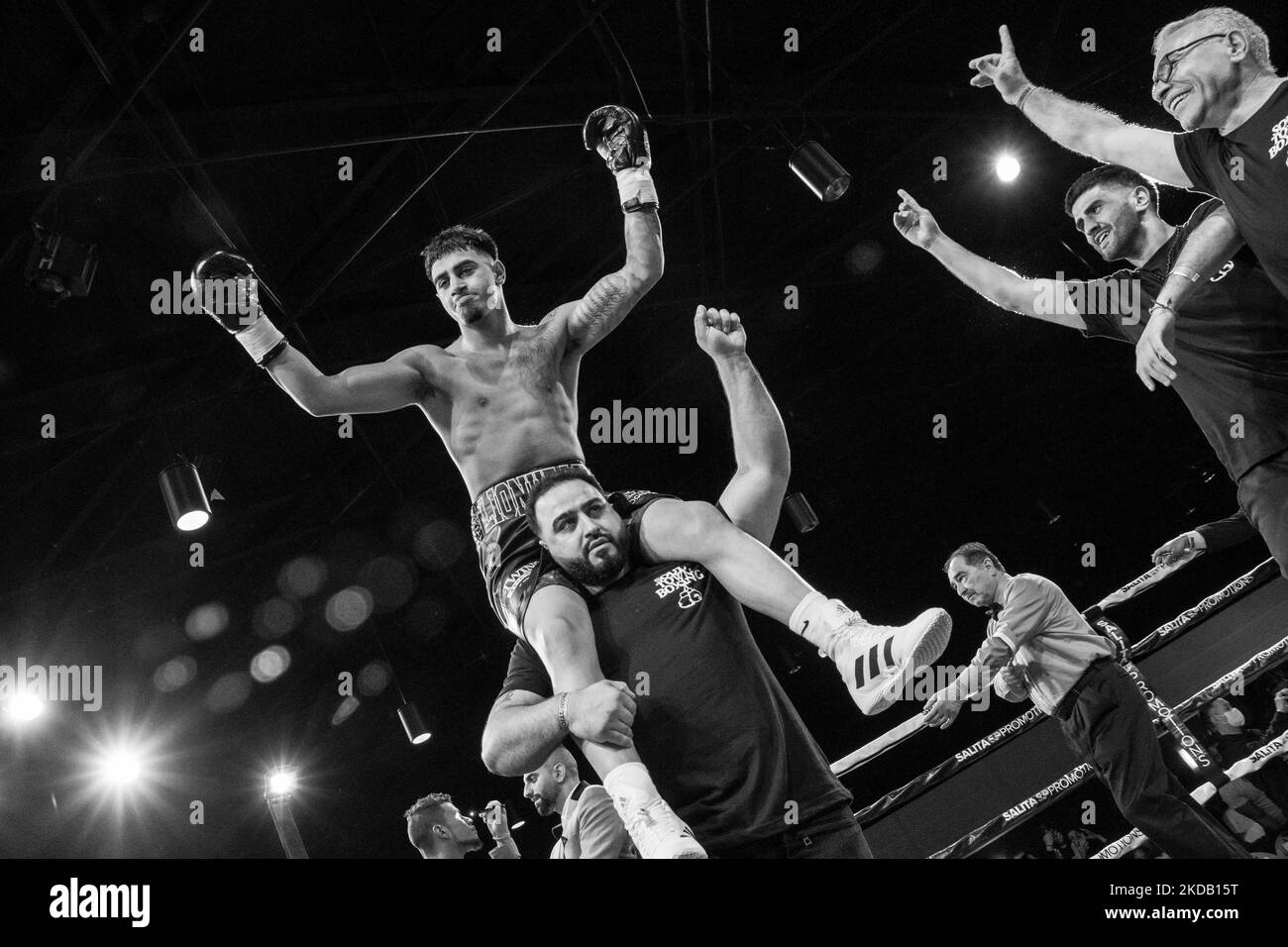 Professional boxing hi-res stock photography and images - Alamy