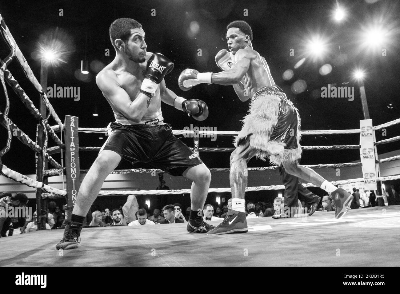 Ferris Dixon Jr. (3-0, 2 KOs; Detroit, MI) walked out of the ring ...