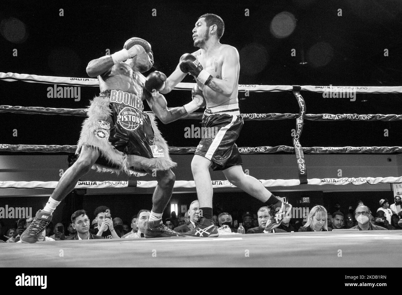 Ferris Dixon Jr. (3-0, 2 KOs; Detroit, MI) walked out of the ring ...