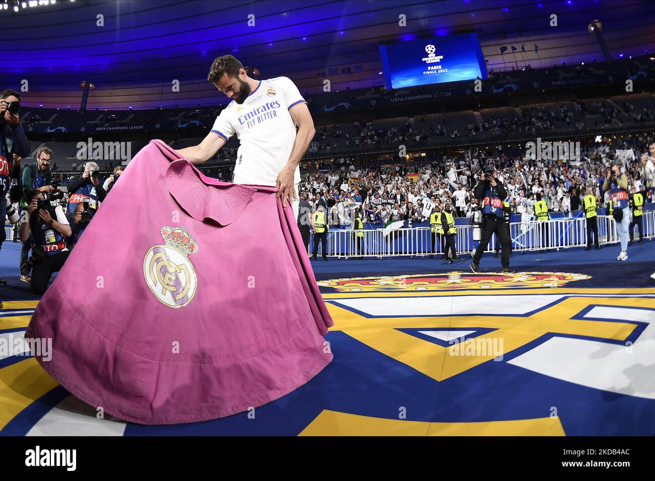 Nacho Fernandez of Real Madrid celebrates victory after during the UEFA ...