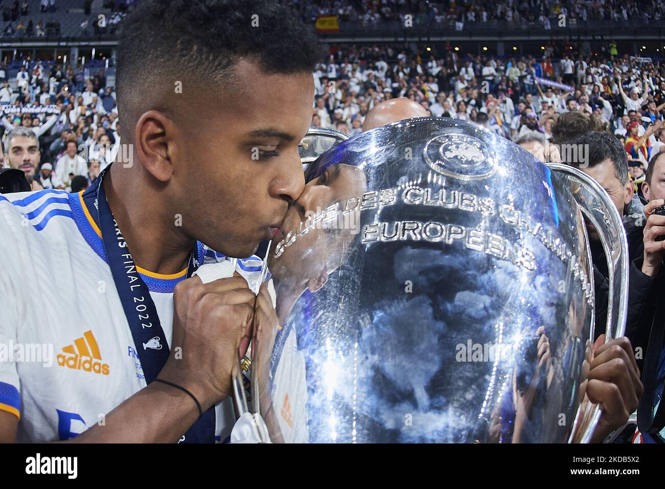 Rodrygo of Real Madrid kissing the trophy after the UEFA Champions ...