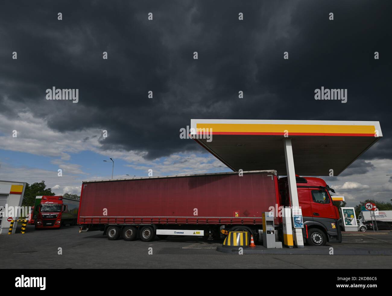 Shell gas station in Krakow. On Thursday, May 26, 2022, in Krakow ...