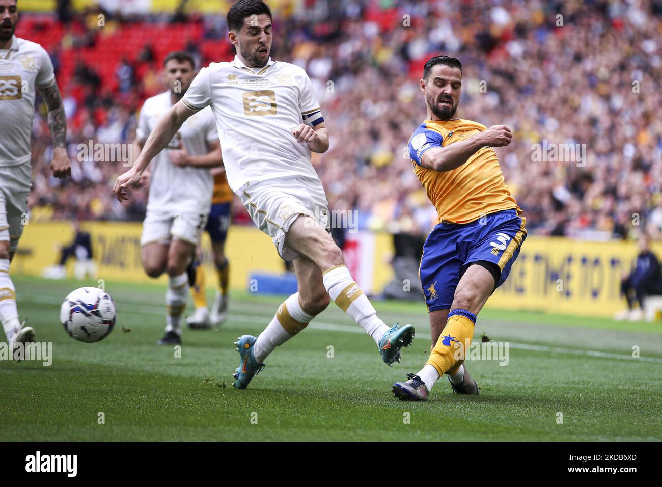 Stephen McLaughlin of Mansfield Town crosses the ball in during the Sky ...