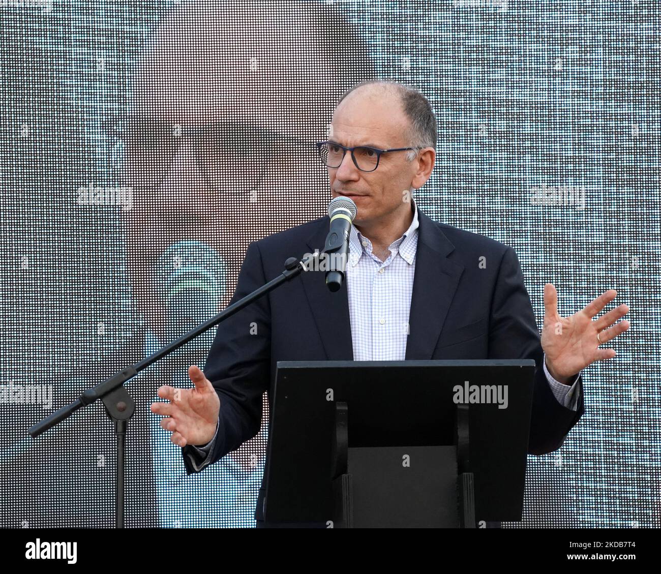 The secretary of the Democratic Party (PD), Enrico Letta, in Messina to ...