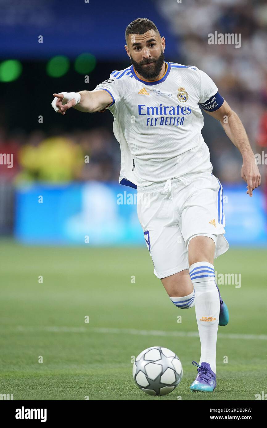 Karim benzema champions league ball hi-res stock photography and images ...