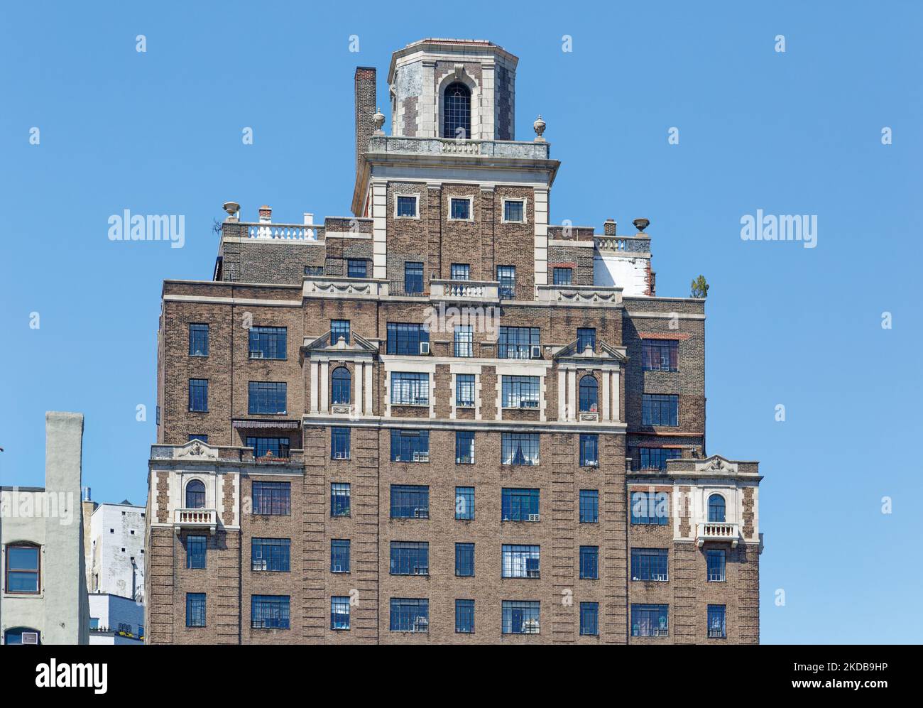 1 Christopher Street is a landmark apartment building in Greenwich ...