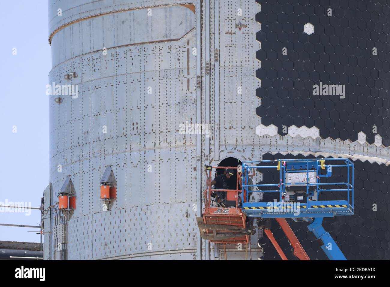 SpaceX continues testing despite a fifth delay from the FAA concerning ...