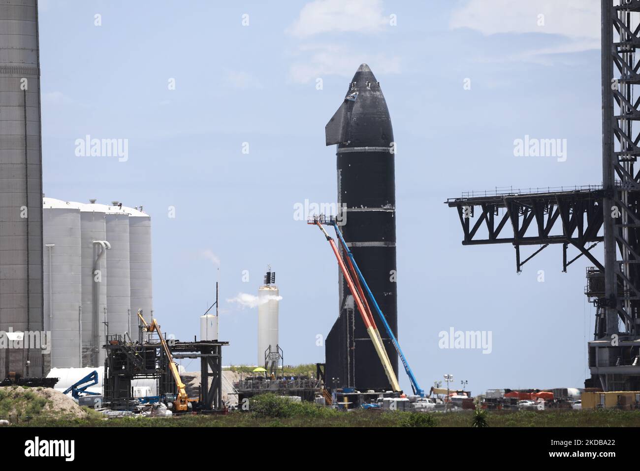 The orbital launch integration tower hi-res stock photography and ...