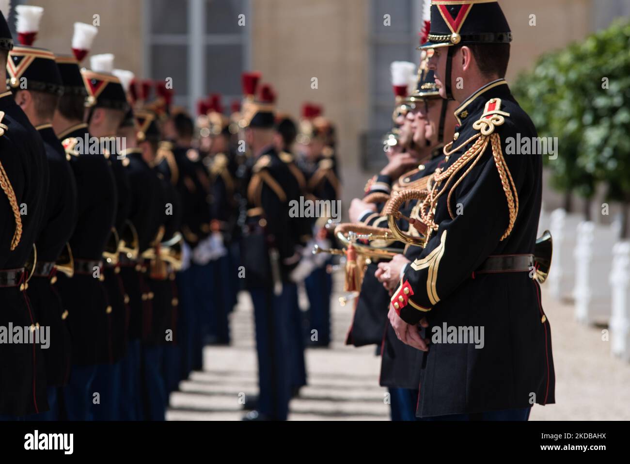 The presidential guard at the Elysée Palace at the end of the Council ...
