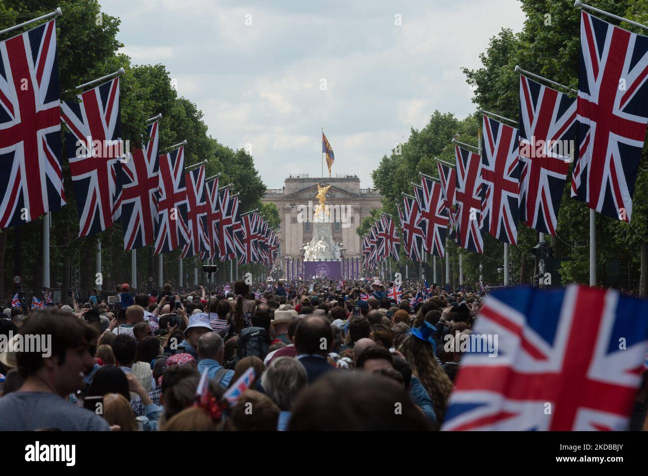LONDON, UNITED KINGDOM - JUNE 02, 2022: Spectators gather along The ...
