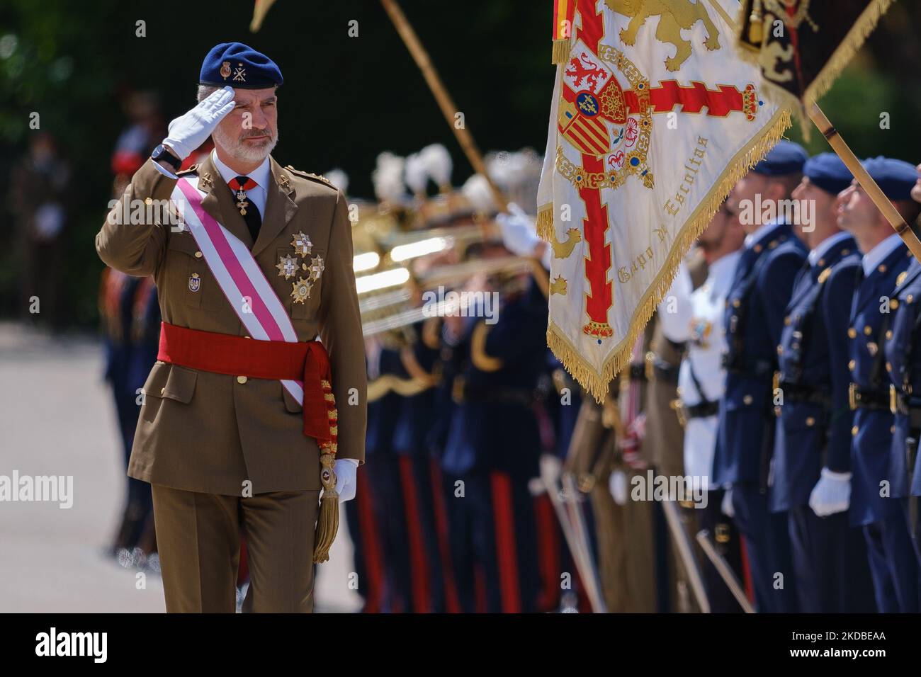 Felipe vi of spain uniform hi-res stock photography and images - Alamy