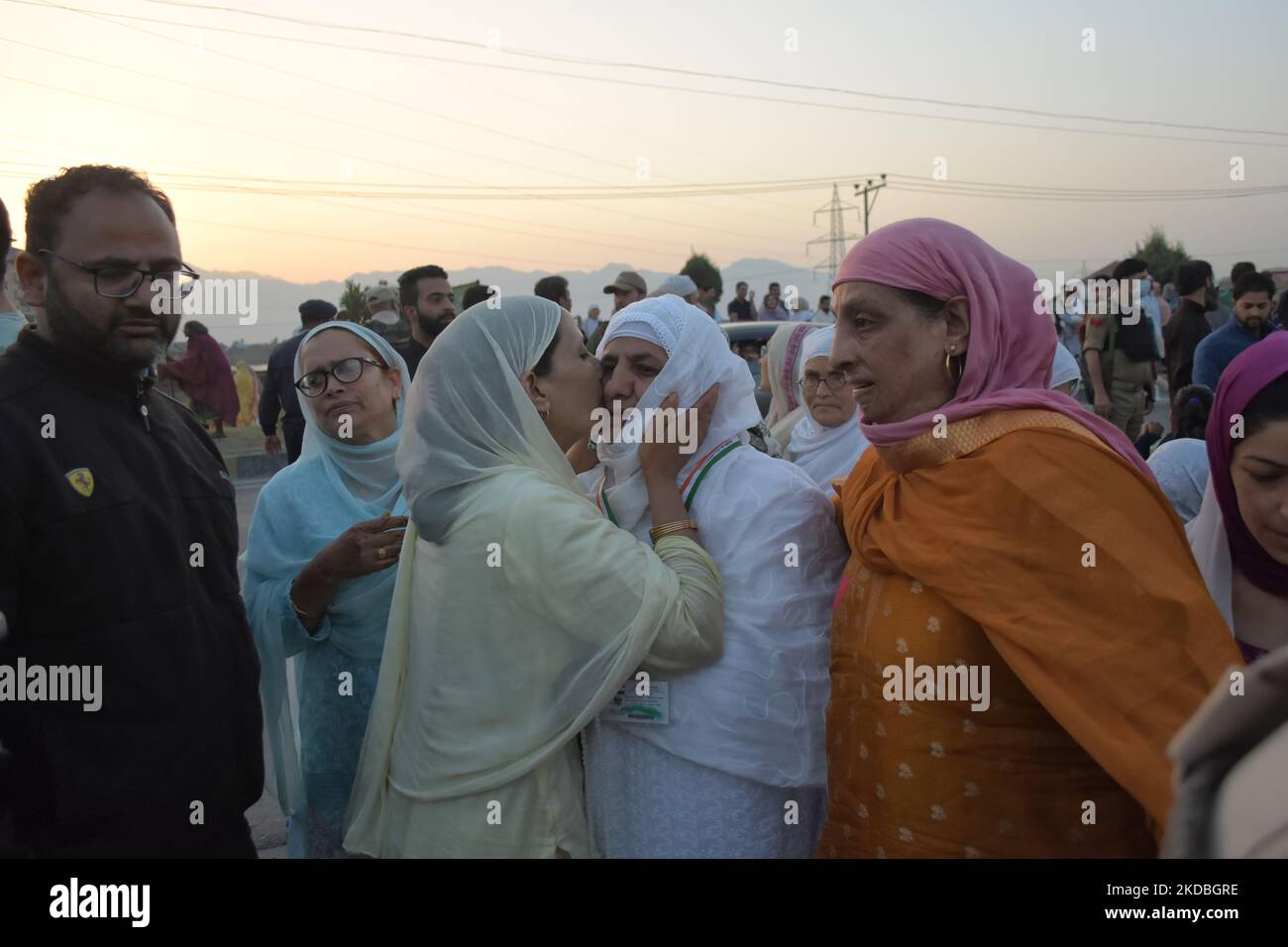 Kashmiri Muslim hajj pilgrims arrive at Hajj house before leaving for ...