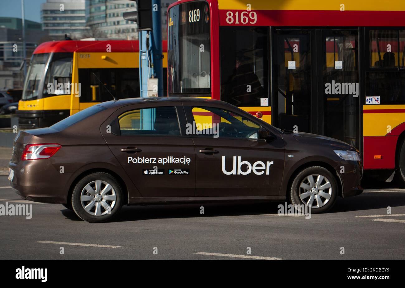 über logo car hi-res stock photography and images - Alamy