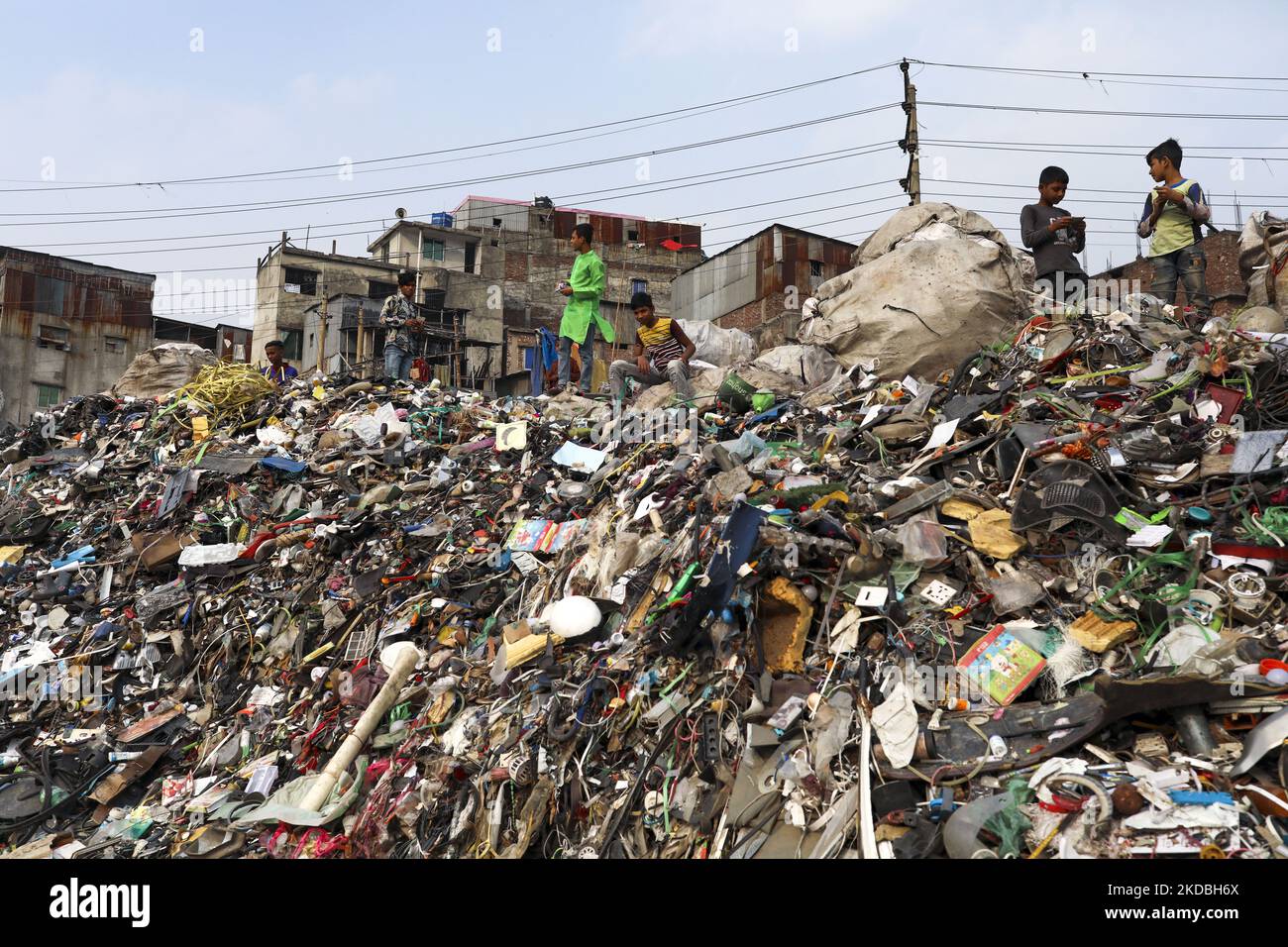 Pollution seen in World Environment Day at buriganga river in Dhaka ...