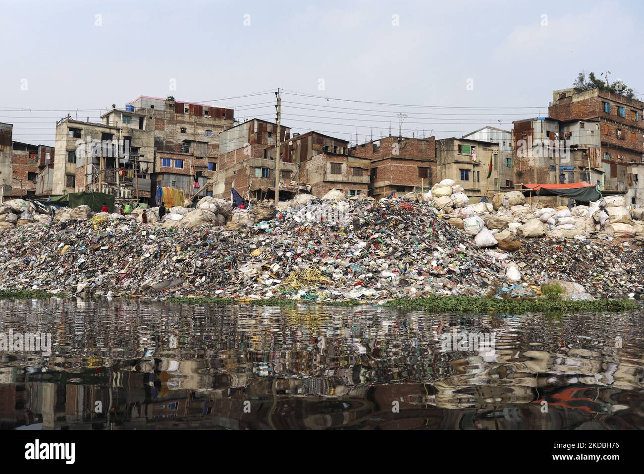 Pollution seen in World Environment Day at buriganga river in Dhaka ...