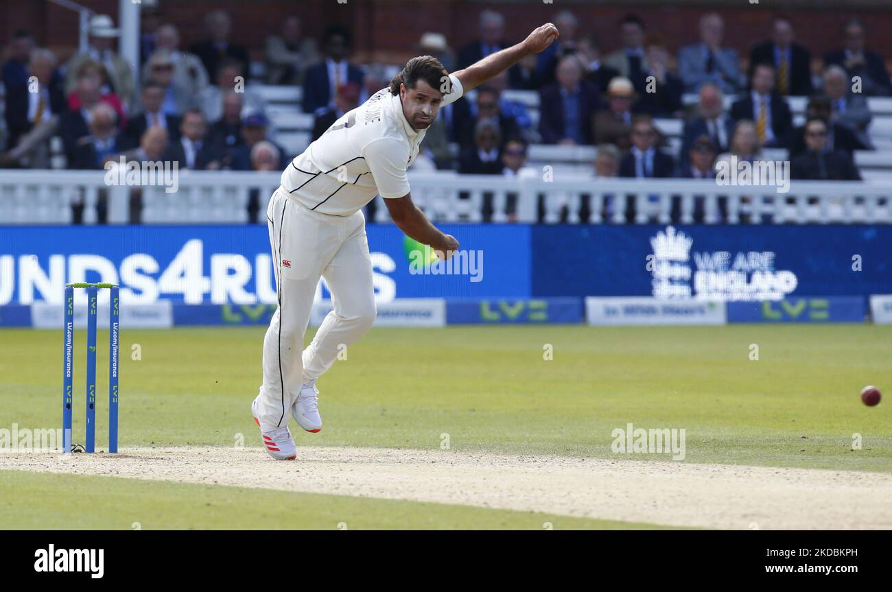 Colin de Grandhomme of New Zealand during INSURANCE TEST SERIES 1st ...