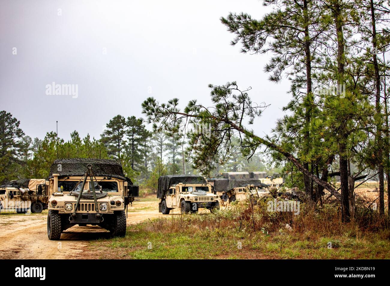 Paratroopers assigned to the 3rd Battalion, 319th Field Artillery ...