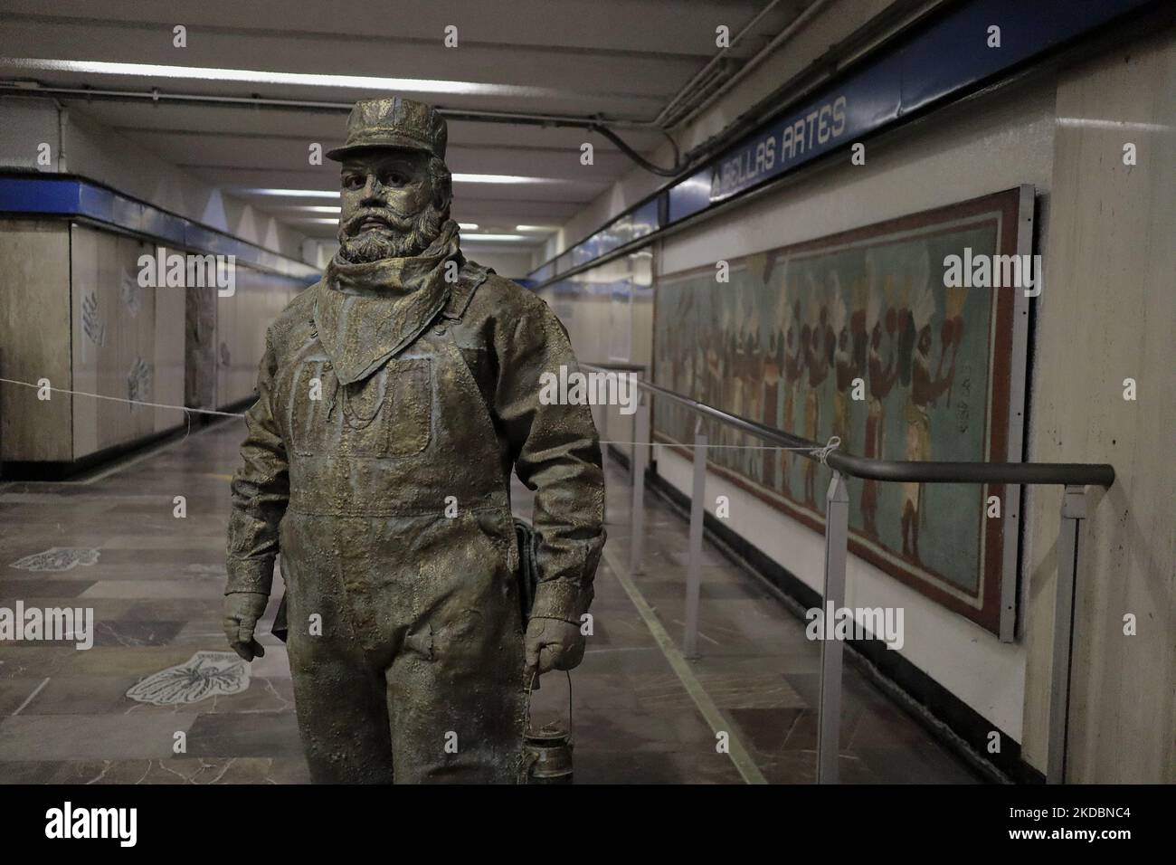 José Miguel Moctezuma, characterised as Don Ferro Ferrocarrilero ...