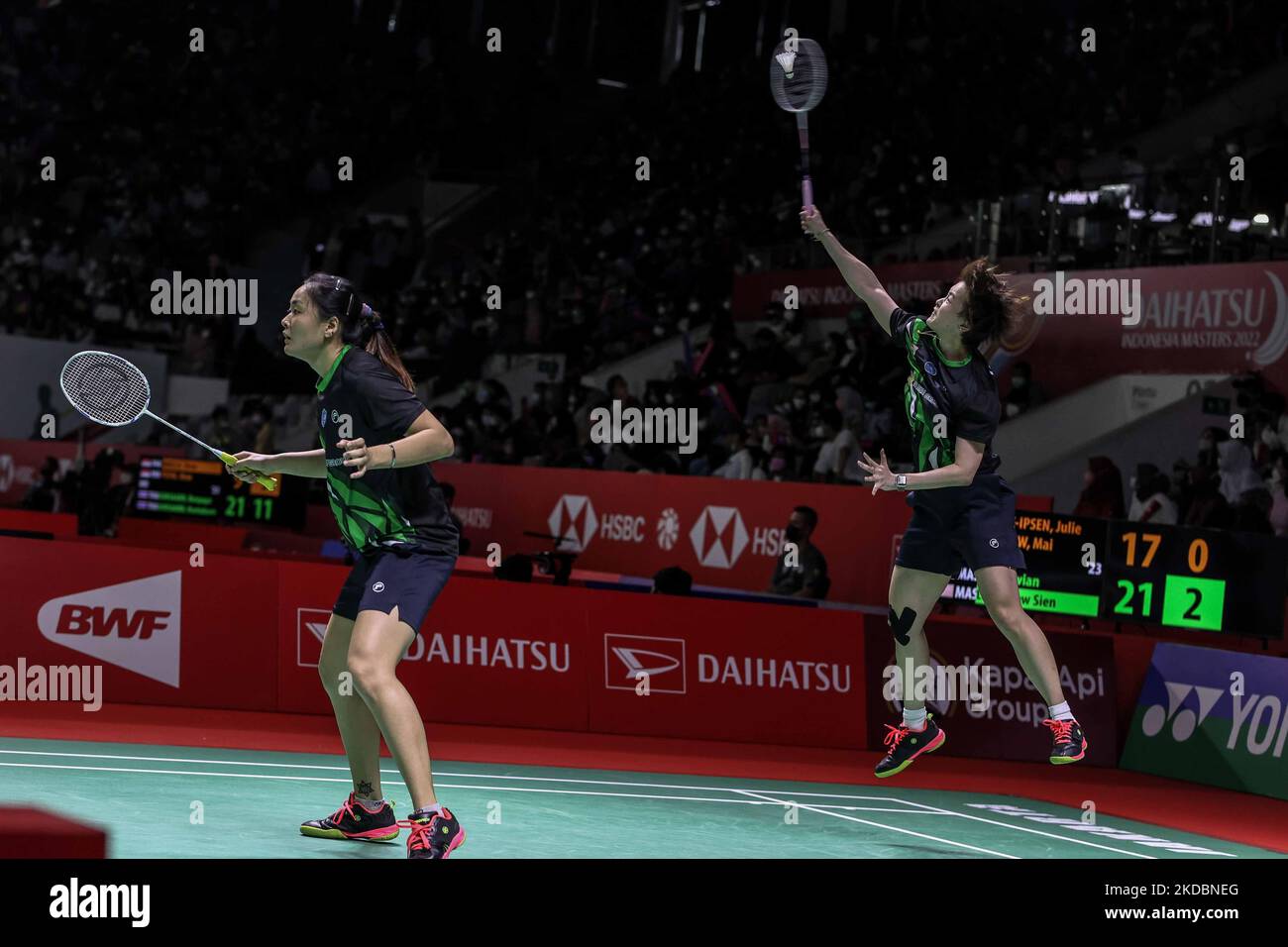 Vivian Hoo and Lim Chiew Sien of Malaysia compete in the Women's ...