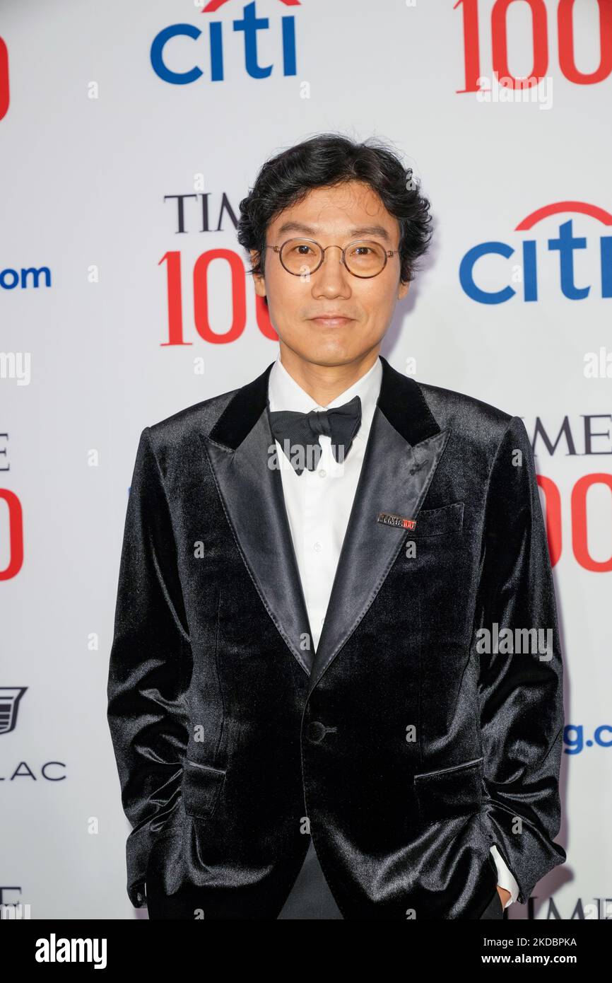 Hwang dong hyuk hi-res stock photography and images - Alamy