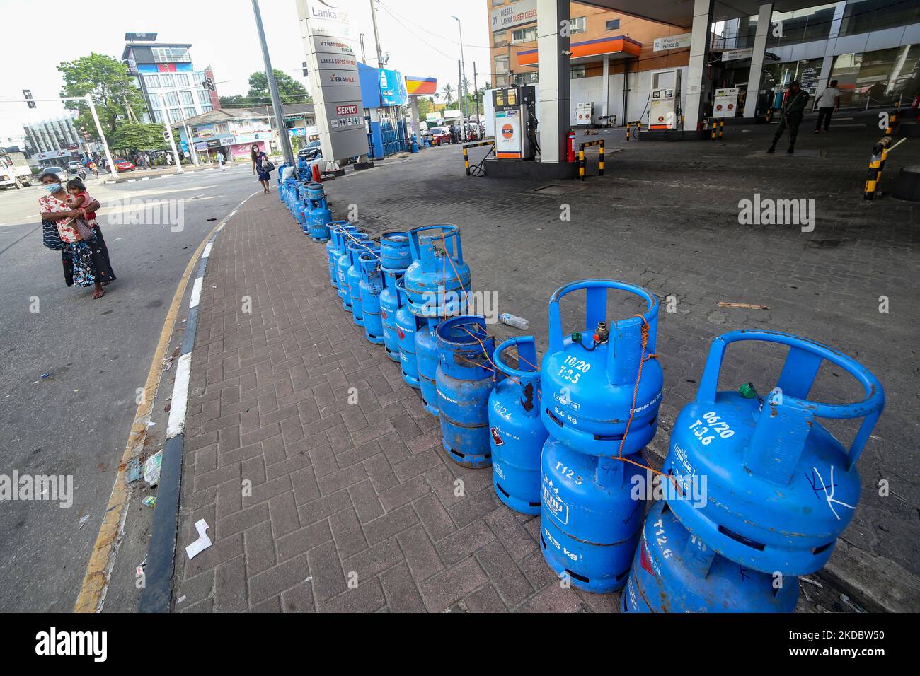 Empty domestic gas cylinders hi-res stock photography and images - Alamy