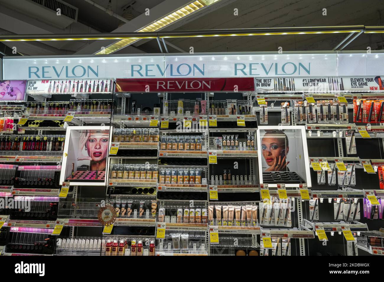 Elizabeth arden logo hi-res stock photography and images - Alamy