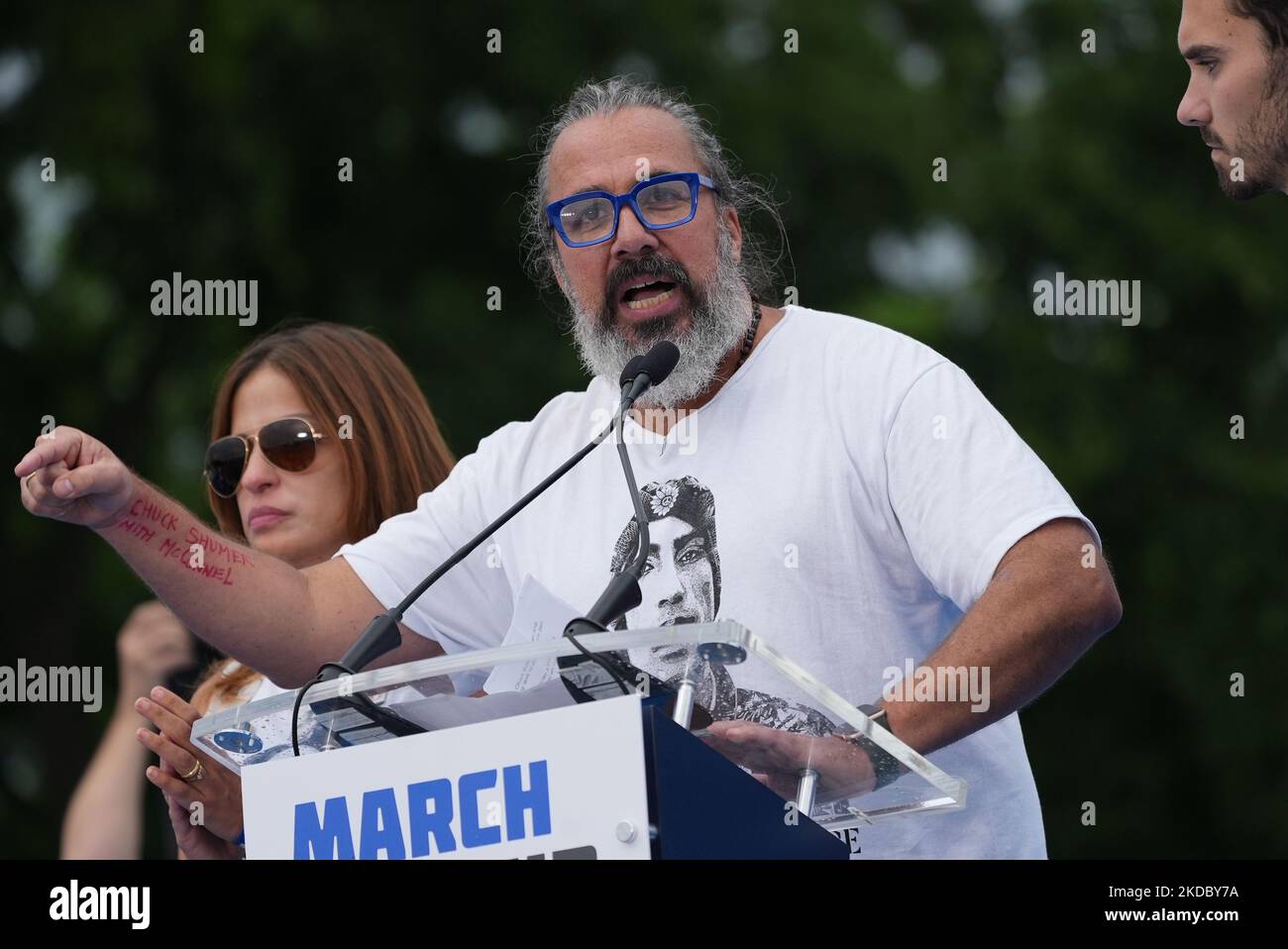 WASHINGTON, DC - JUNE 11: (L-R) Manny Oliver, Patricia Oliver and David ...