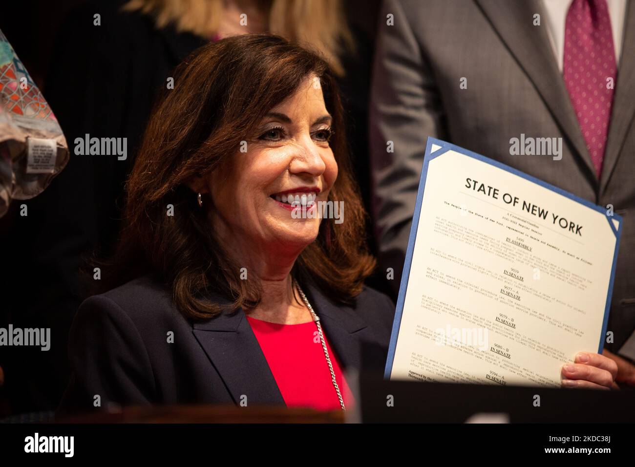 Governor Kathy Hochul signs a legislative package protecting abortion ...
