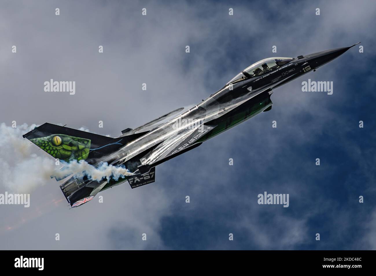 Belgium Air Force F-16 Solo Display Dream Viper performs during the RAF ...
