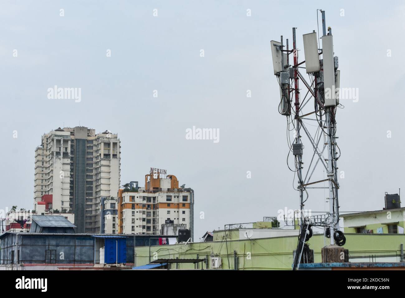 Mobile tower india hi-res stock photography and images - Alamy