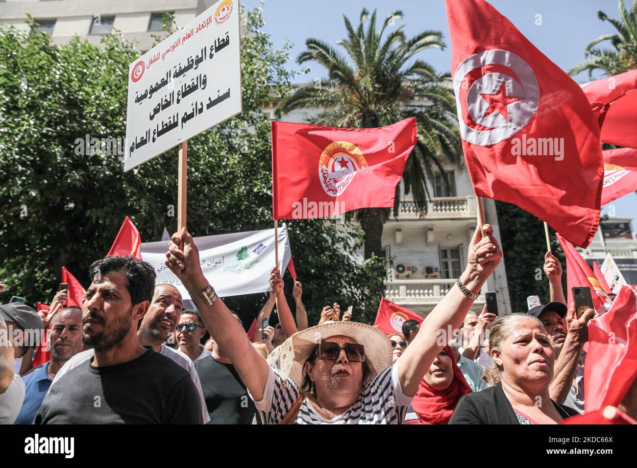 Ugtt flags hi-res stock photography and images - Alamy