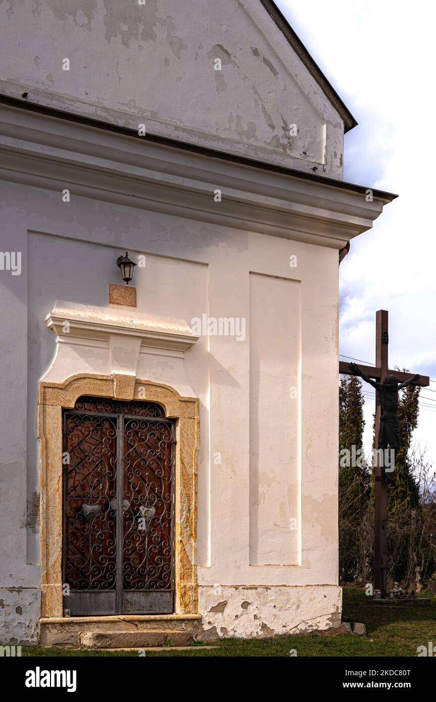 Cross on calvary hill hi-res stock photography and images - Alamy