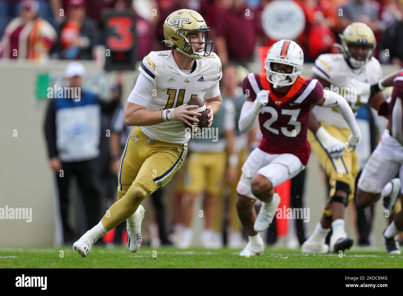 Blacksburg, Virginia, USA. 5th Nov, 2022. Georgia Tech Yellow Jackets ...