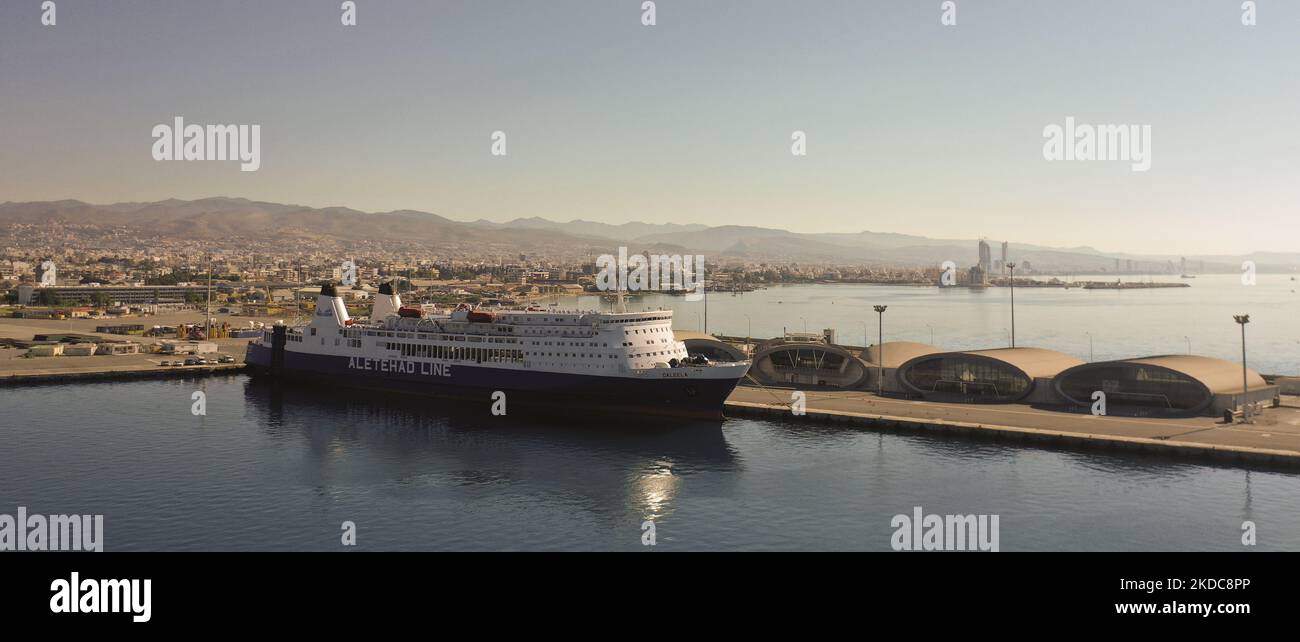 First ferry hi-res stock photography and images - Alamy