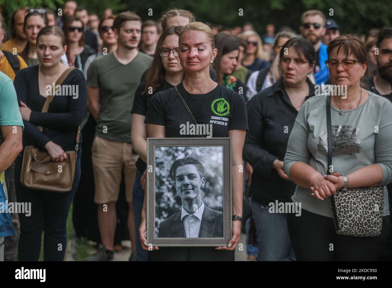 Woman takes the portrait of famous activist and military Roman ...