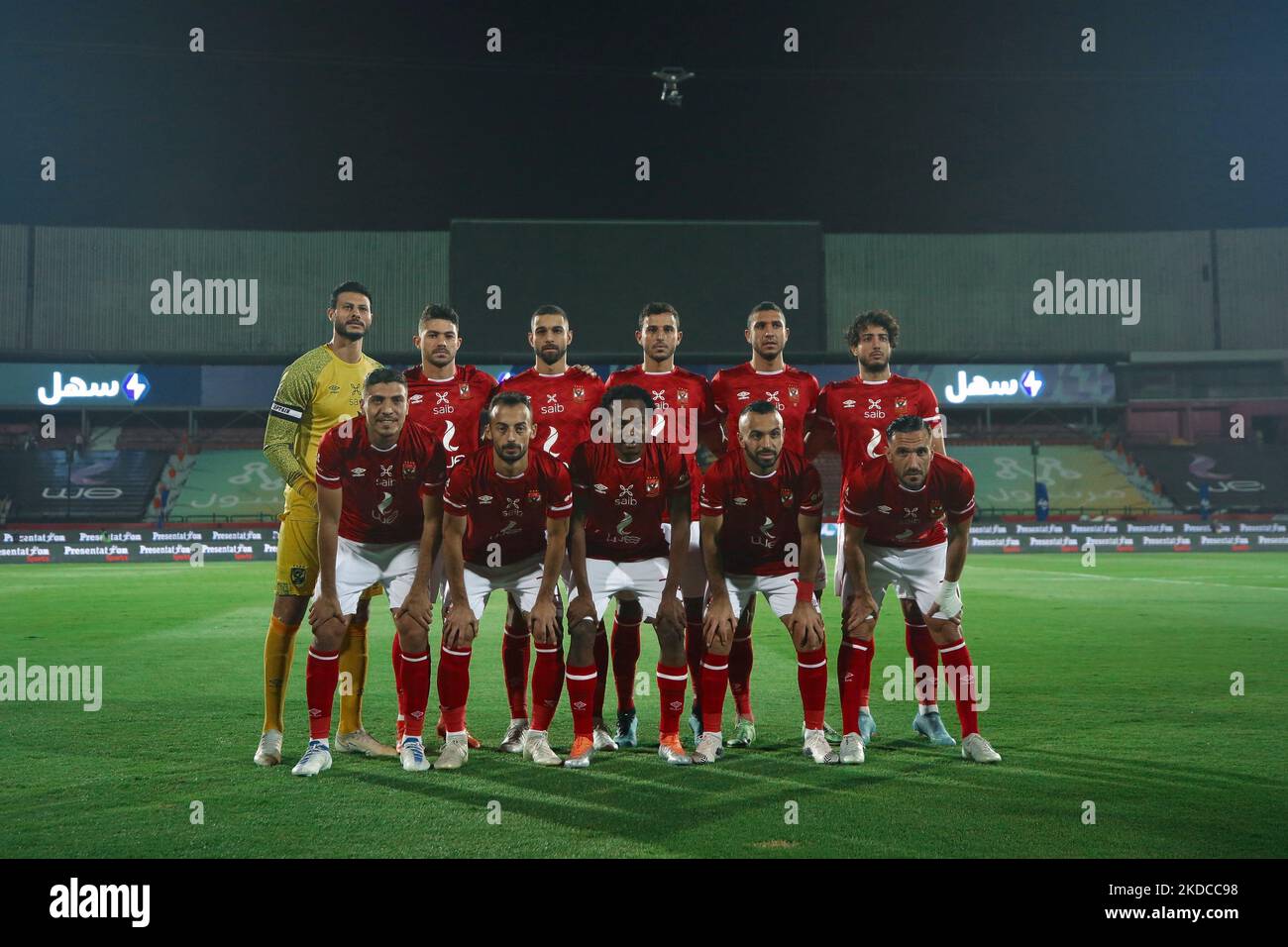 Players of Al Ahly poses to the team pirorr during egypt League Match ...