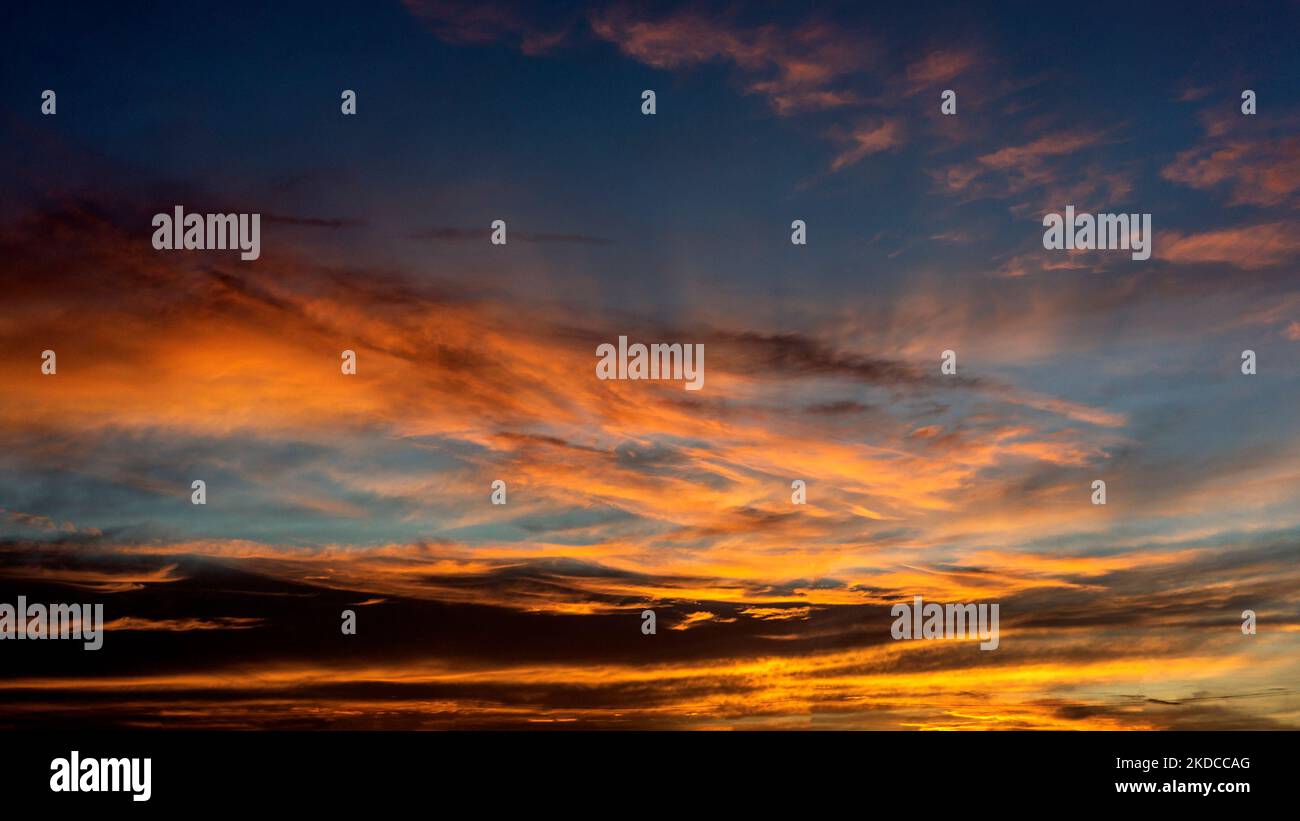 Background cloudy sunset / sunrise sky with no foreground Stock Photo ...