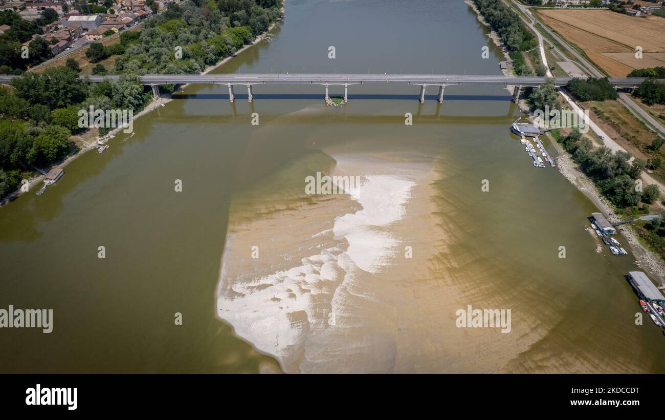 Drone view of the Po River in San Giorgio Piacentino, on June 20, 2022 ...