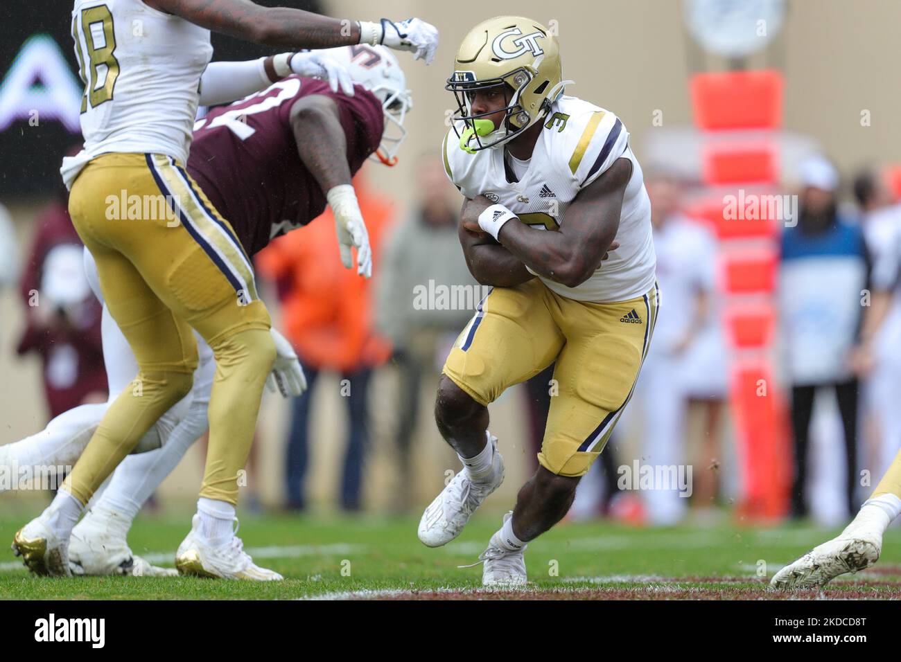 November 5, 2022: Georgia Tech Yellow Jackets running back Hassan Hall ...