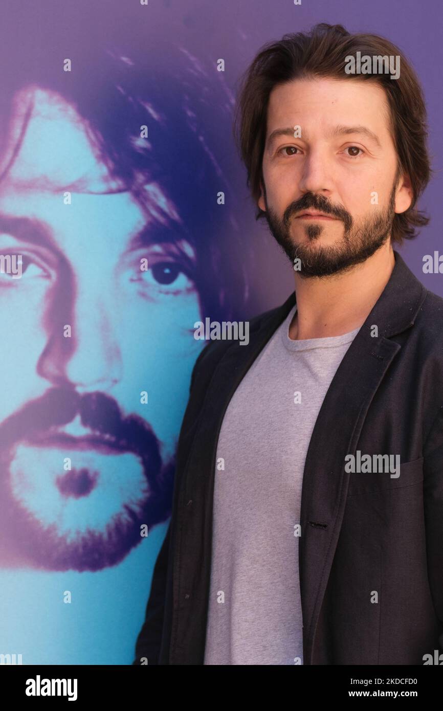 Mexican actor Diego Luna presents 'Cada Vez Nos Despedimos Mejor' at El ...
