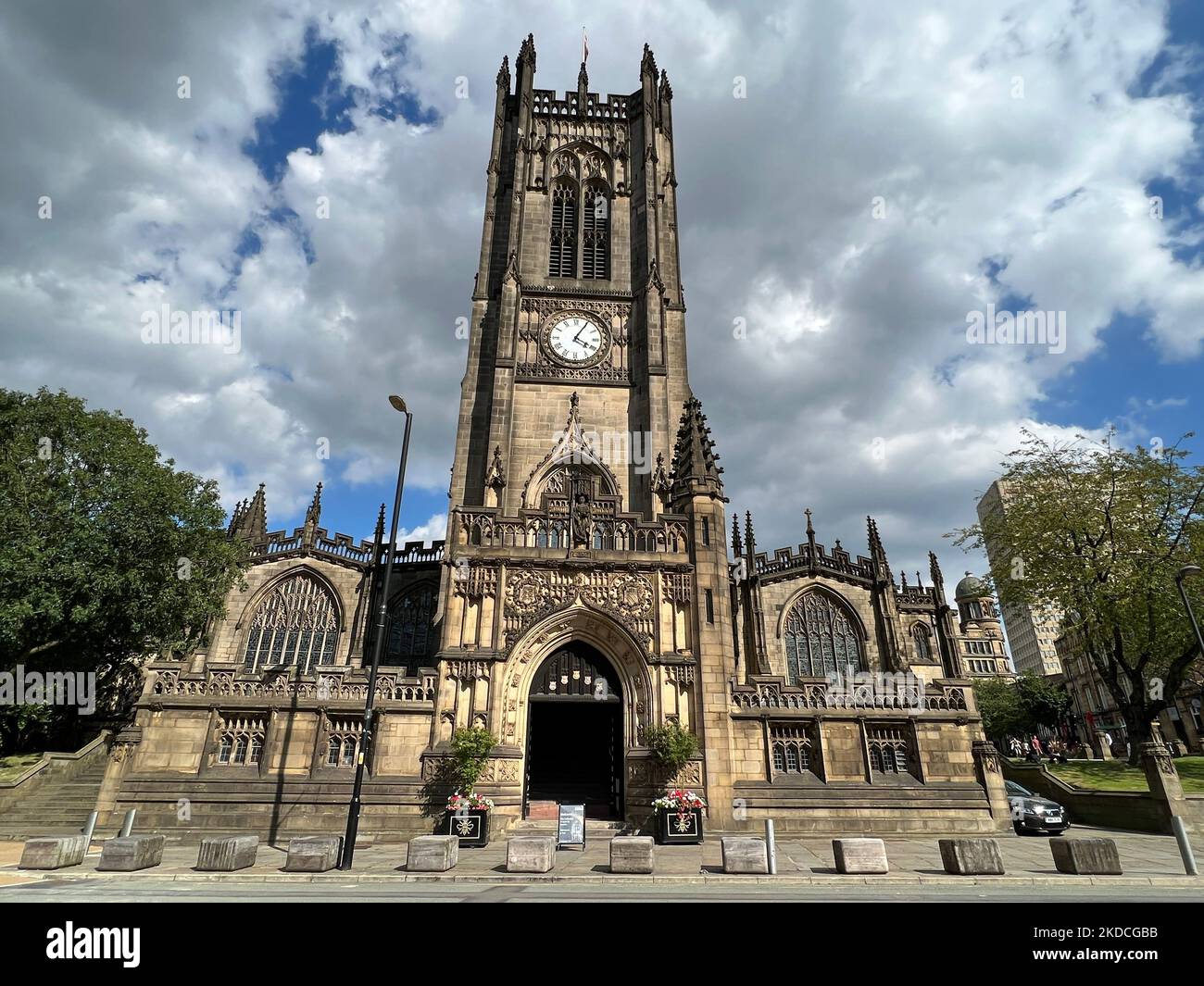 Exterior of Manchester Cathedral Stock Photo - Alamy