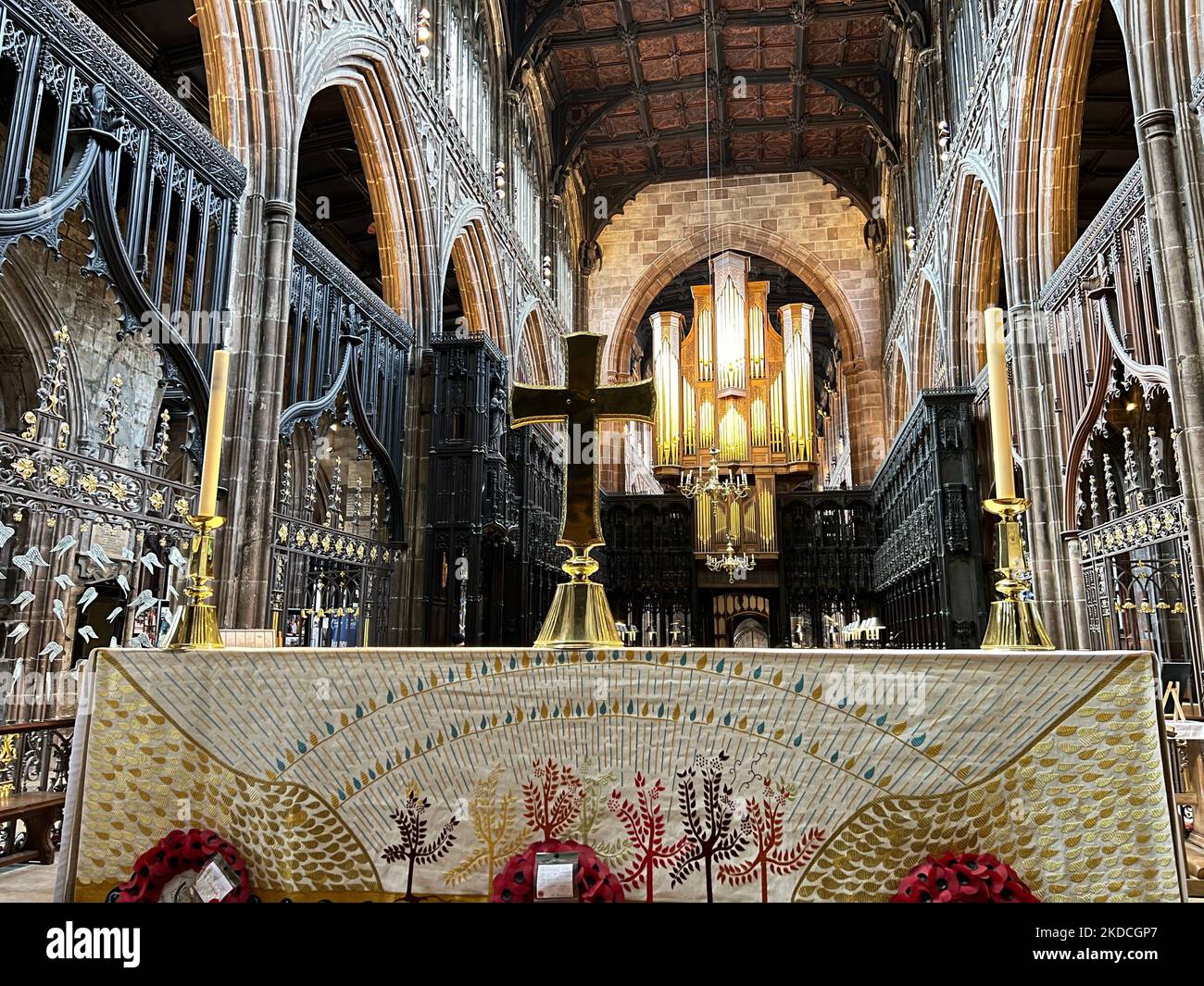 Interior of Manchester Cathedral Stock Photo - Alamy