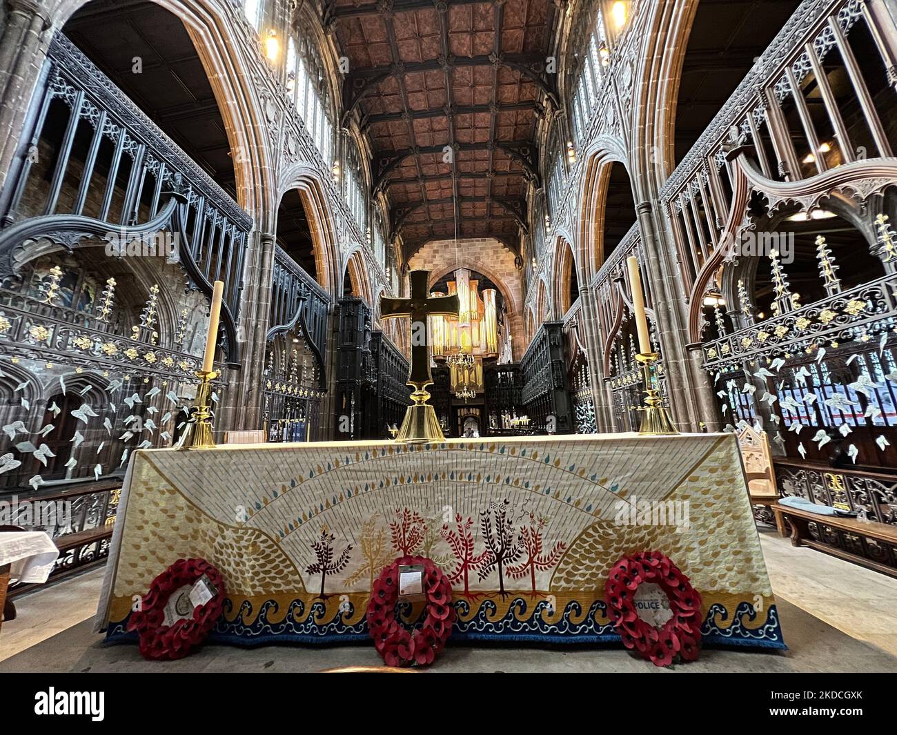 Interior of Manchester Cathedral Stock Photo - Alamy
