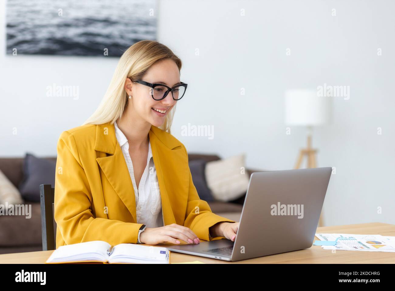 Young woman working remotely on hi-res stock photography and images - Alamy