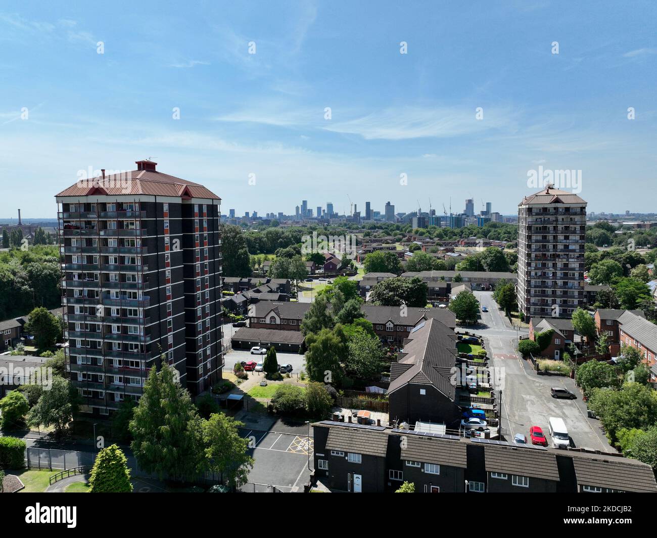 Manchester housing hi-res stock photography and images - Alamy